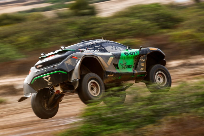 Veloce Racing keep title hopes alive with successes in Sardinia - News ...