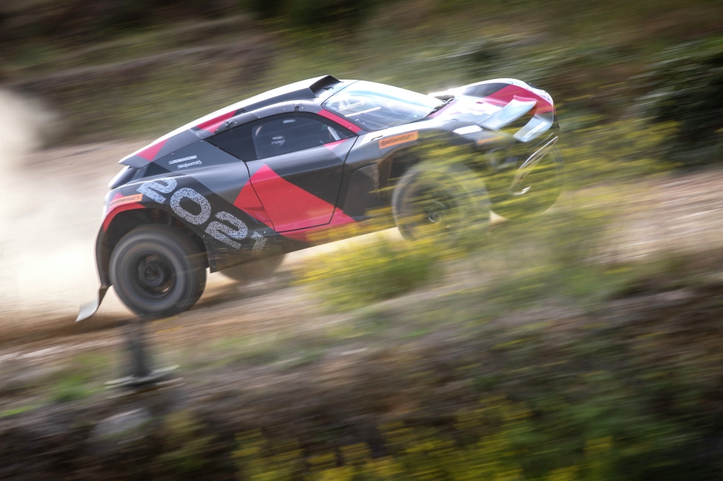 Insight TV motors ahead with Extreme E racing series - News - Extreme E ...