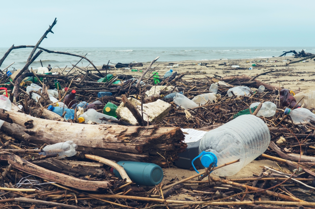 Is the world drowning in plastic? - News - Extreme E - The Electric Odyssey