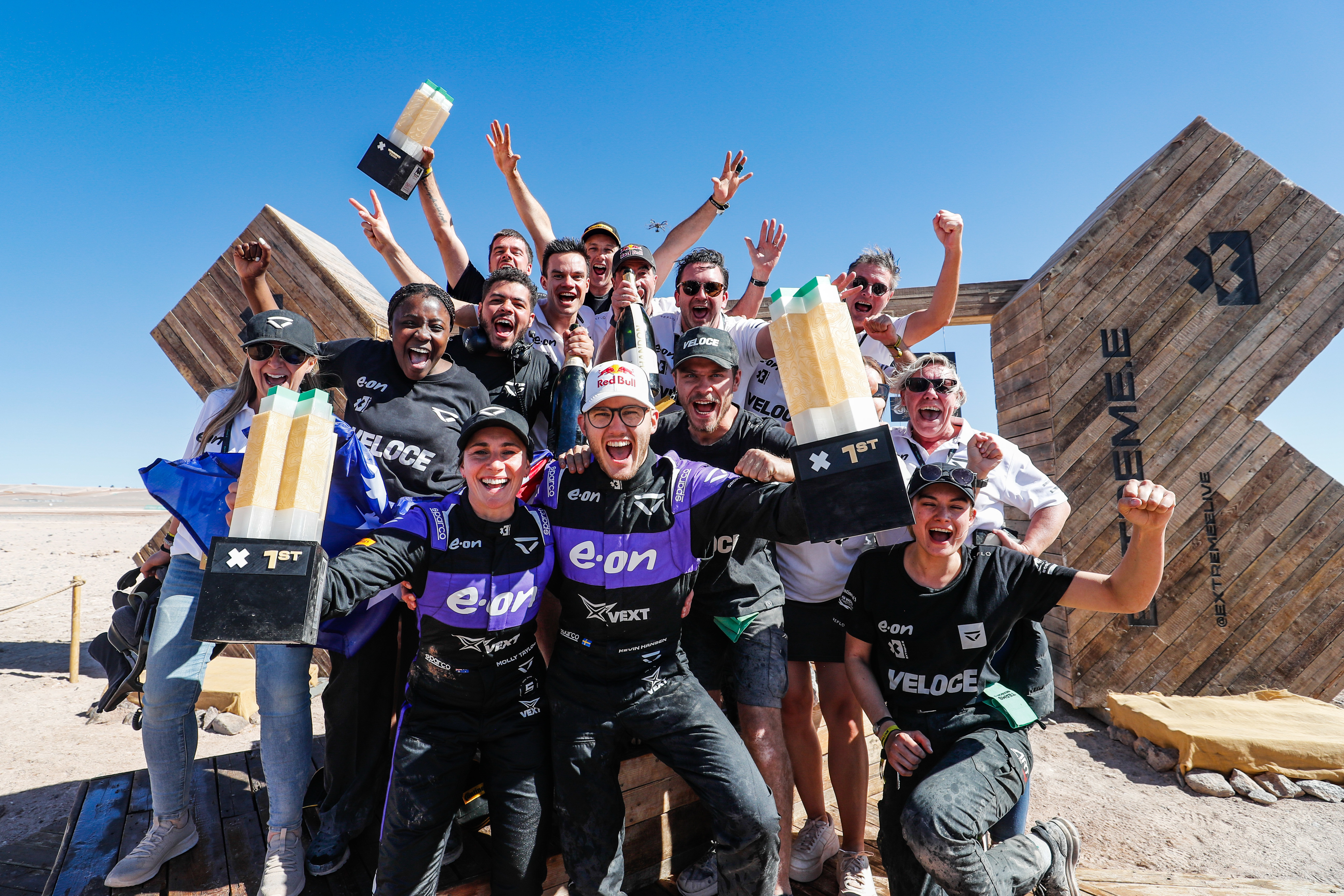 RXR secure second Extreme E title in dramatic finale - News - Extreme E ...
