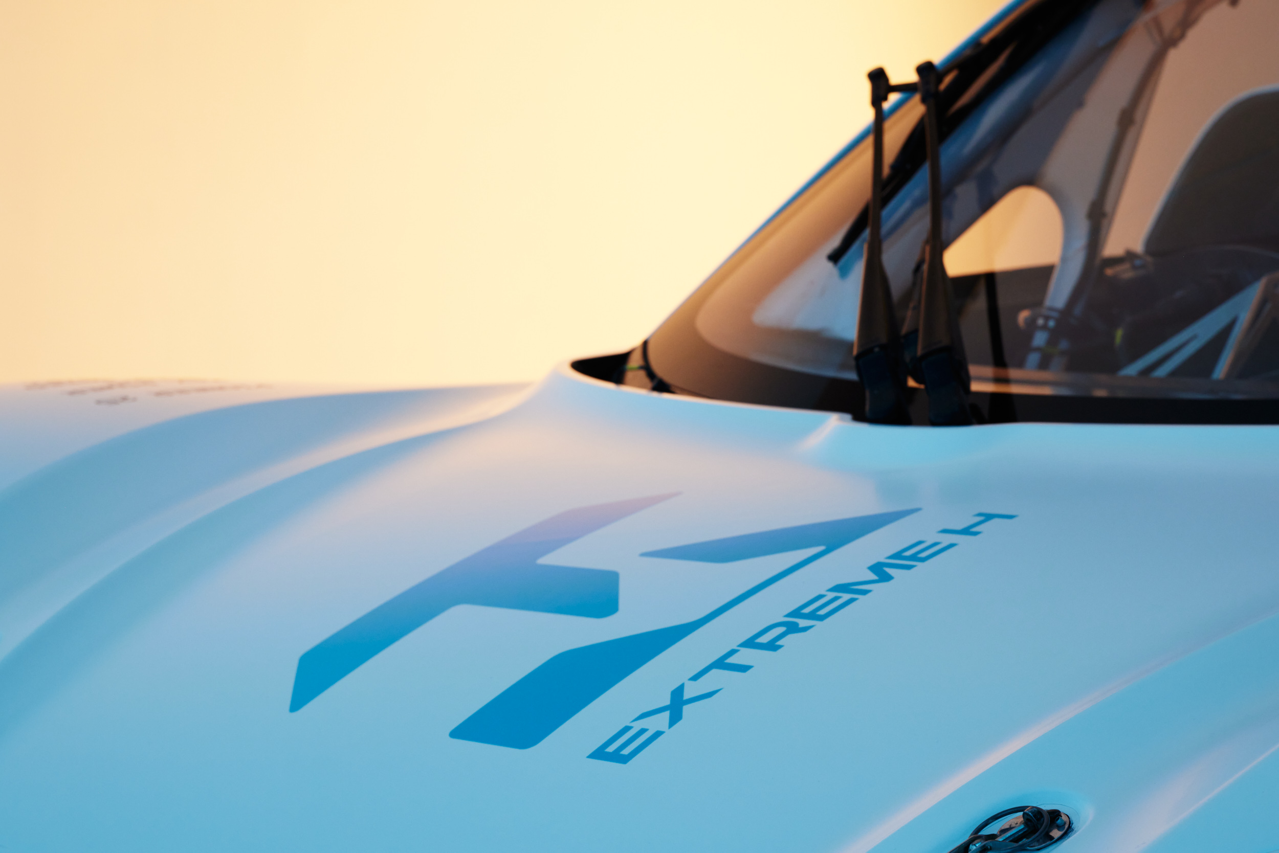 Extreme H pioneering hydrogen racing car unveiled - News - Extreme E ...