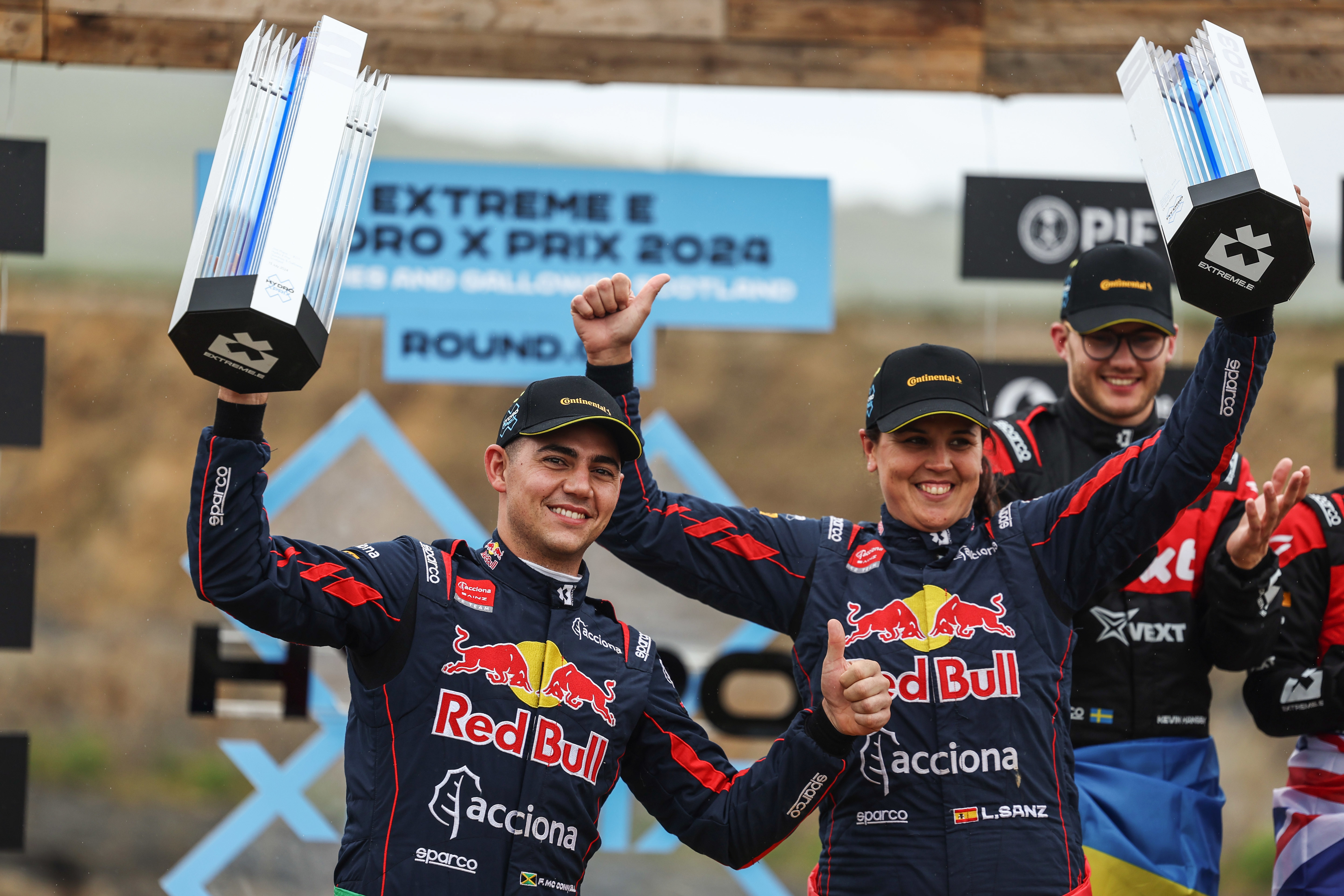 E.ON Next Veloce Racing take superb first win of Season 4 in Scotland ...