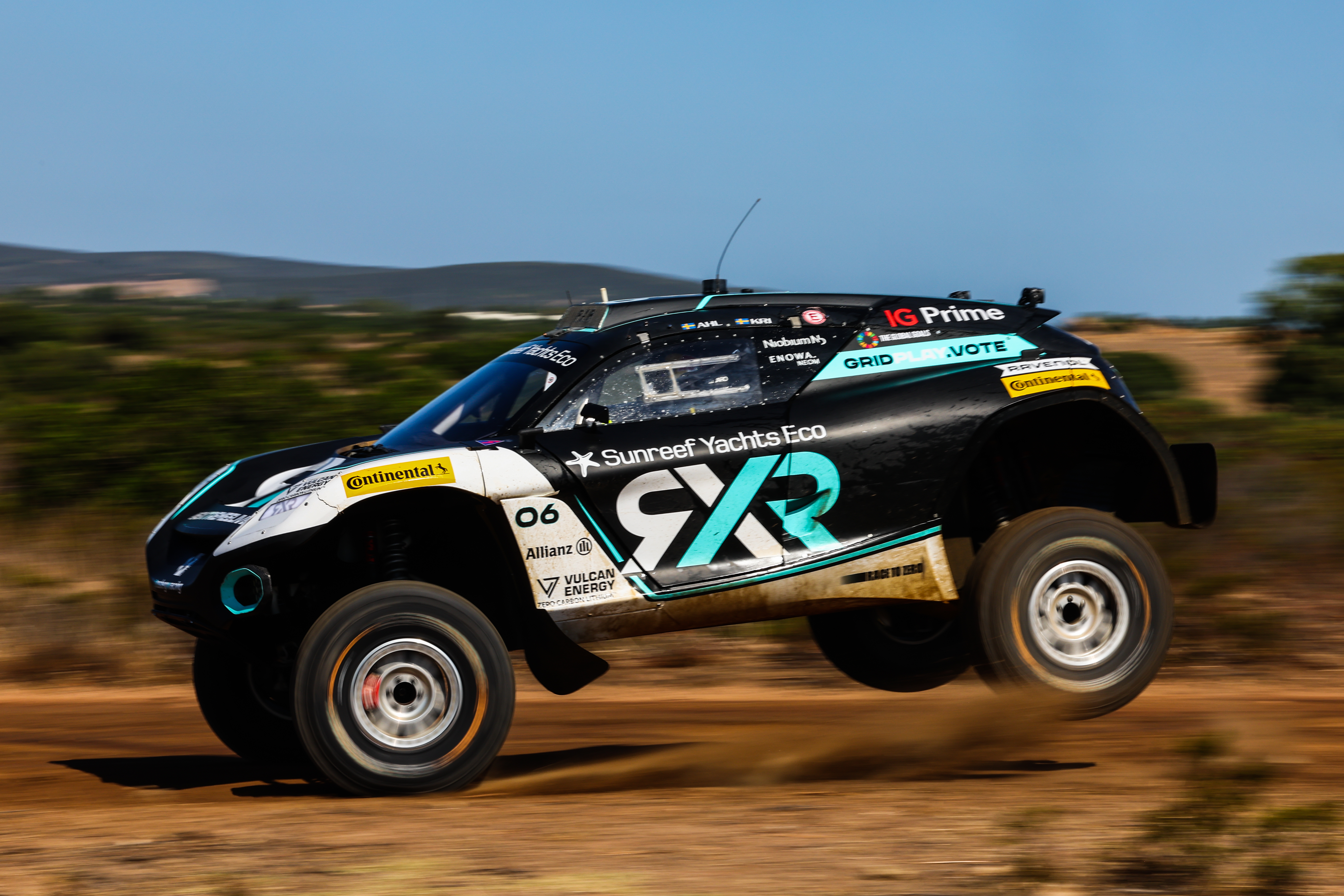Sainz Snr. and Åhlin-Kottulinsky latest winners of the Zenith Moment in ...