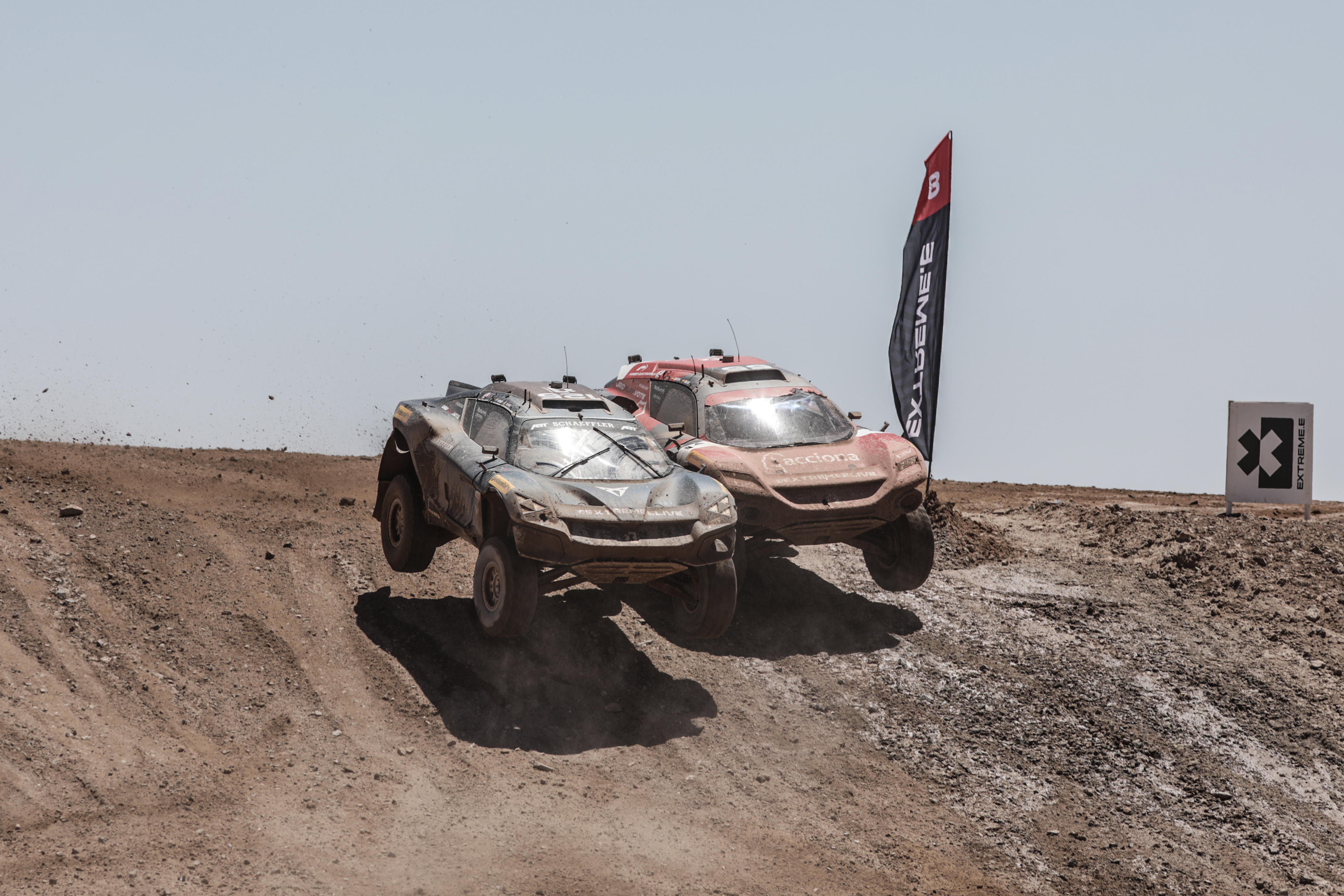 X44 Vida Carbon Racing claim first win of Extreme E Season 2 as title ...